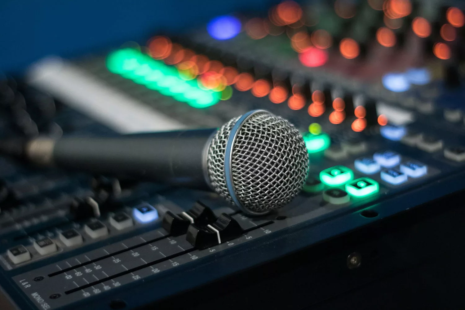 The Complete Guide to Sound Equipment Rental - Easy Rental Booking